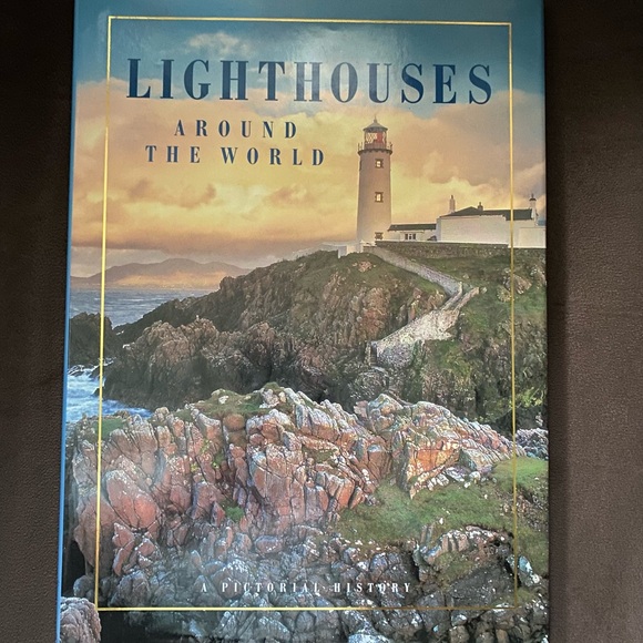 Running Press | Accents | Lighthouses Around The World A Pictorial ...